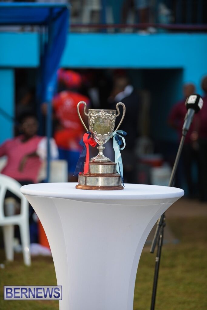 2021 | Photos: Cup Presented To Somerset - BernewsCupMatch.com